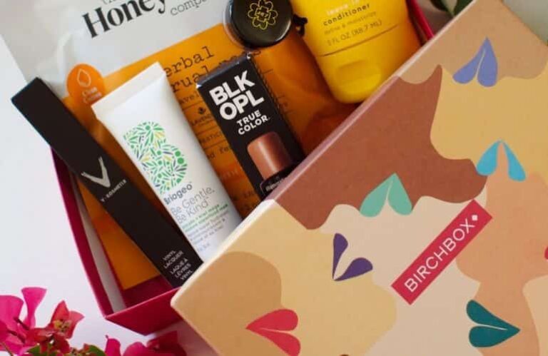 24 Monthly Skincare Subscription Boxes for Women in 2022